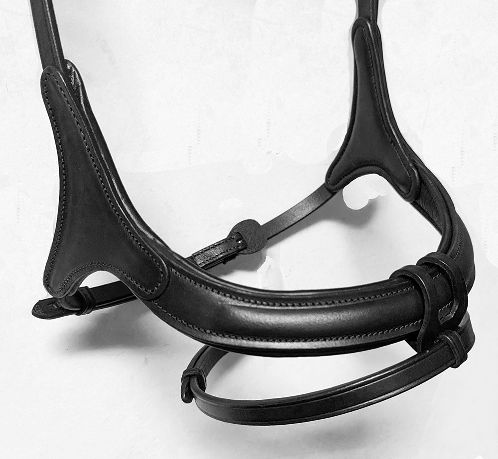 Curved Caveson Bridle – Classic Saddlery